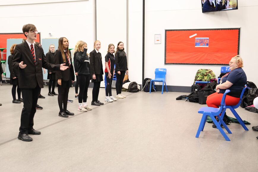 West End Performer and Star of Sister Act The Musical, Lizzie Bea ...