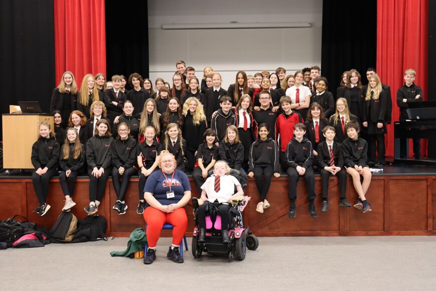 West End Performer and Star of Sister Act The Musical, Lizzie Bea ...